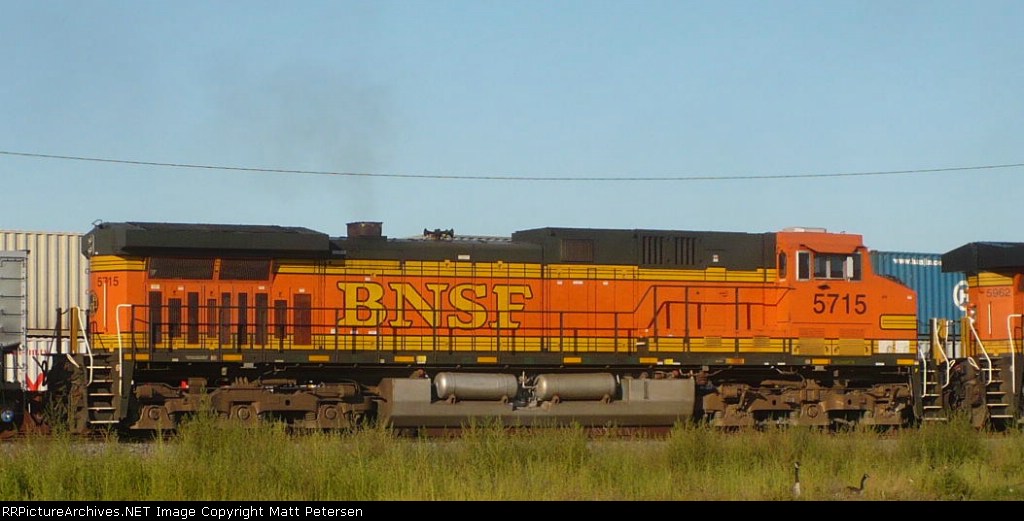 BNSF 5715